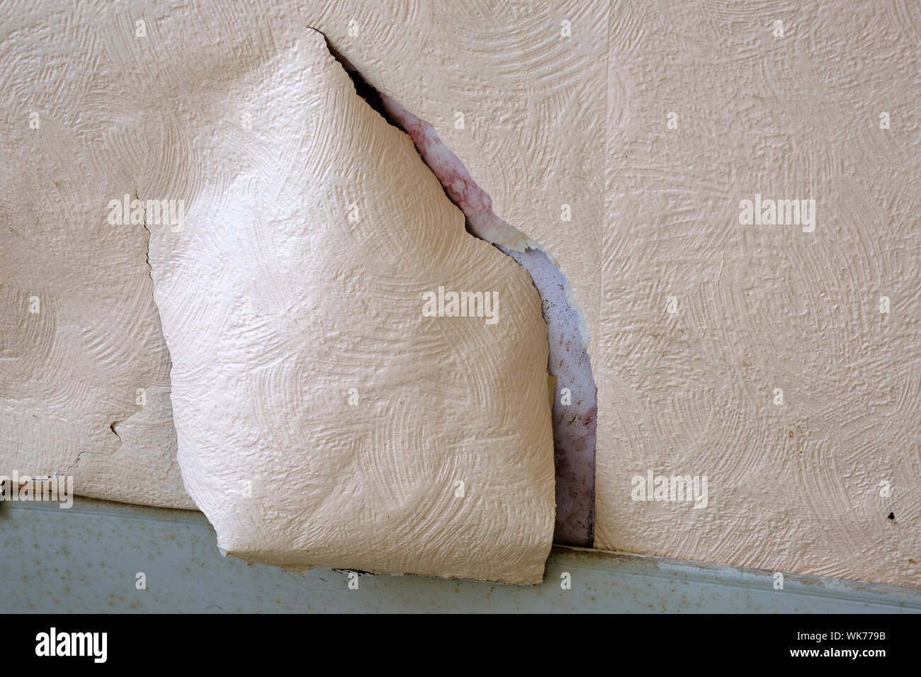 Empty room dirty torn wallpaper Stock Photo - Alamy