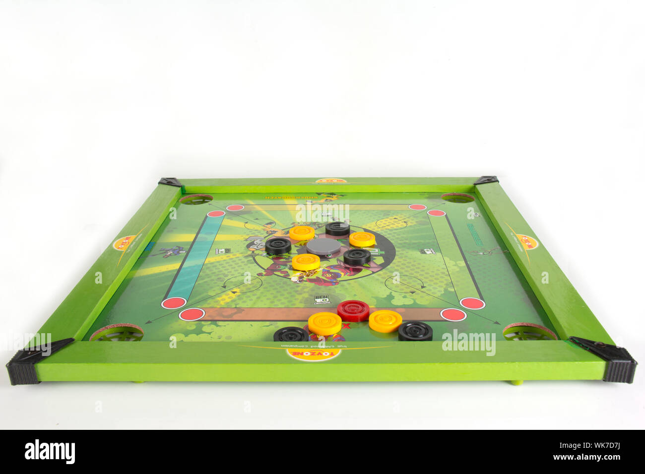 Carom board with carom piece Stock Photo - Alamy
