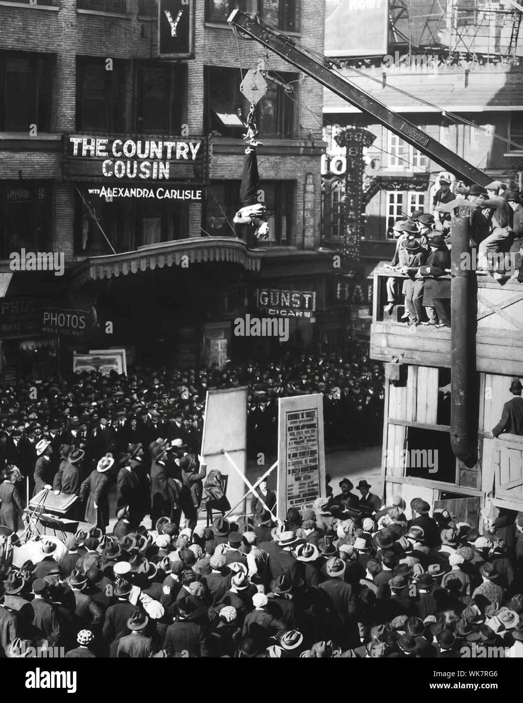 Harry Houdini (March 24, 1874 Ð October 31, 1926) was a Hungarian-born ...