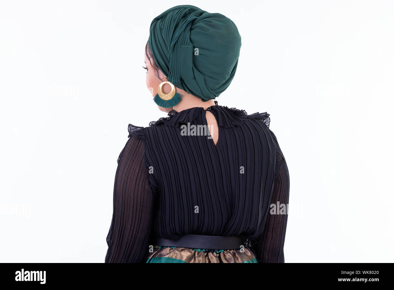 Rear view of young beautiful African Muslim woman Stock Photo - Alamy