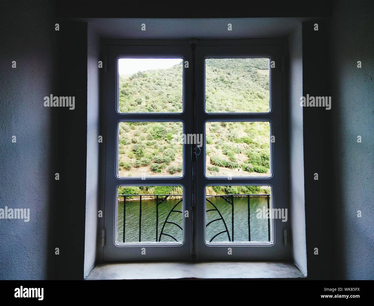 Hotel Room No Window High Resolution Stock Photography and Images - Alamy