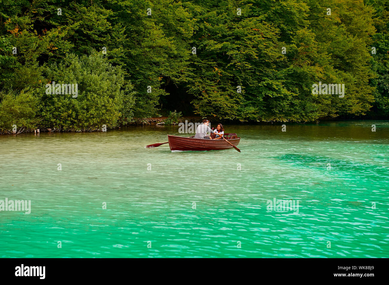 Two people boating hi-res stock photography and images - Alamy