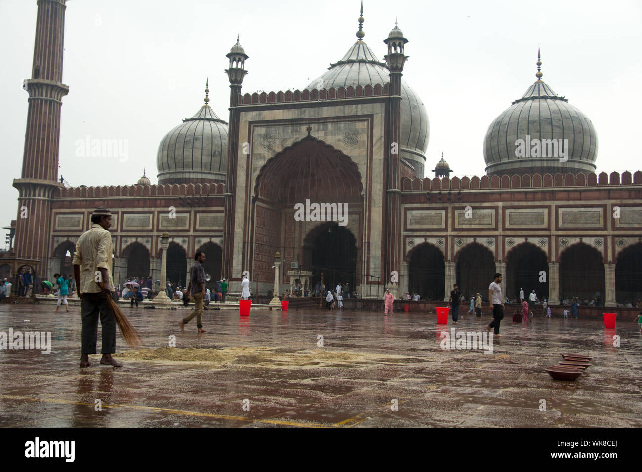 People at a mosque, Jama Masjid, Old Delhi, India Stock Photo - Alamy