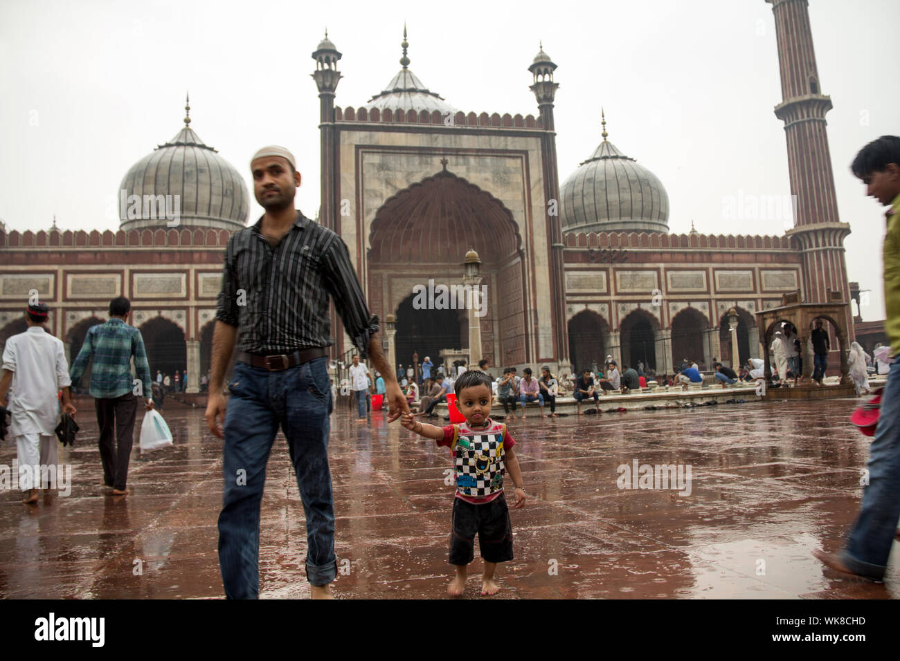 People at a mosque, Jama Masjid, Old Delhi, India Stock Photo - Alamy