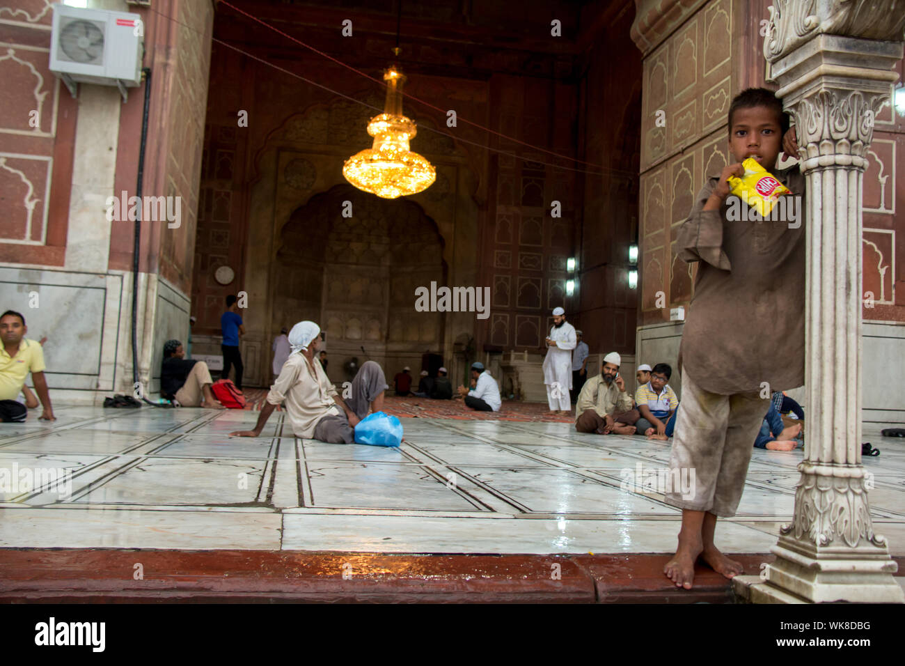 Group of people in a mosque, Jama Masjid, Old Delhi, India Stock Photo ...