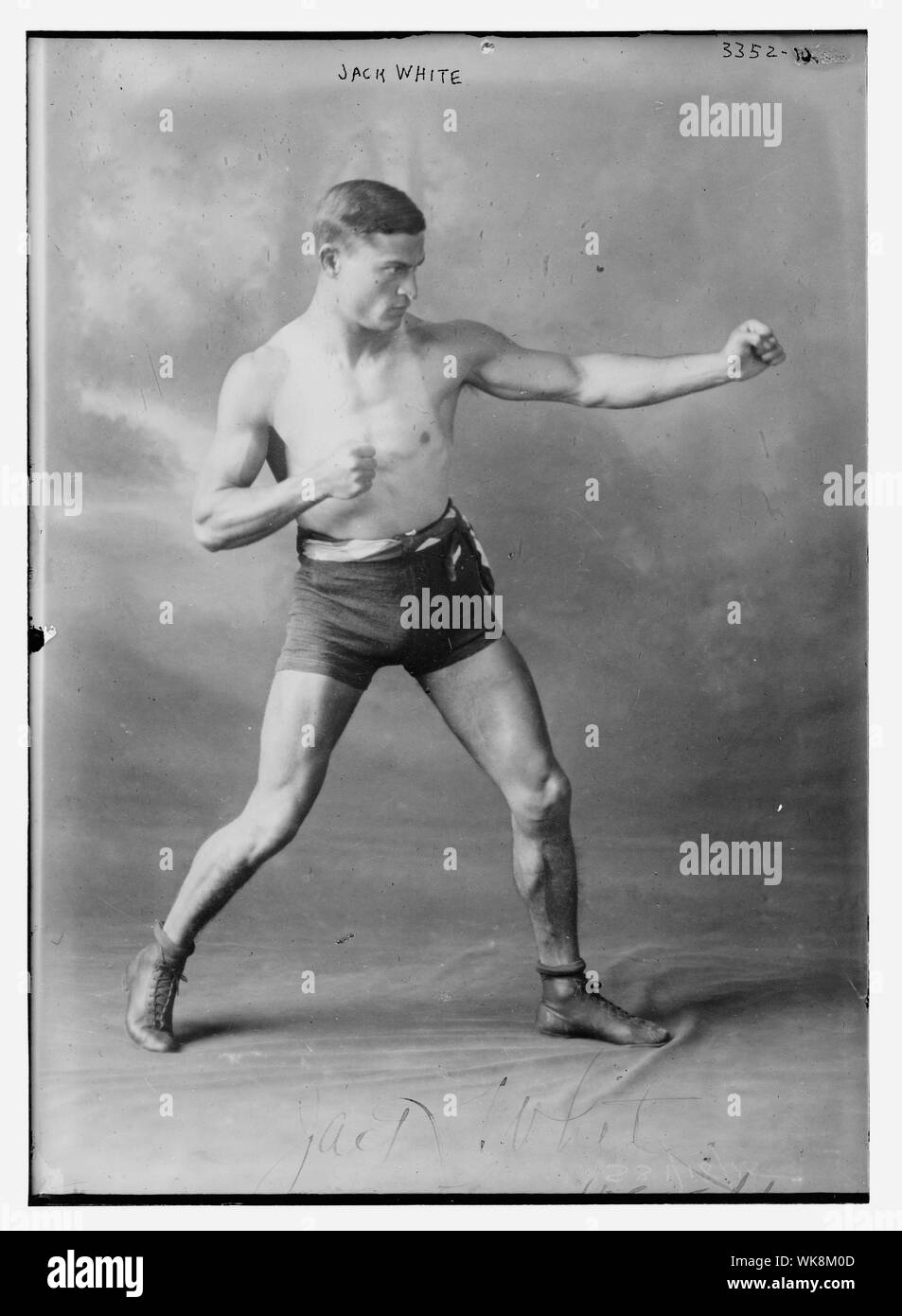 The grammy award Black and White Stock Photos & Images - Alamy