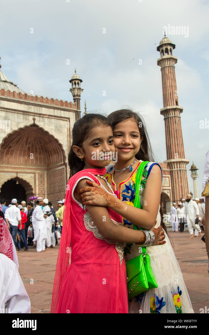 Muslim girls hugging to each other, Jama Masjid, Old Delhi, India Stock ...