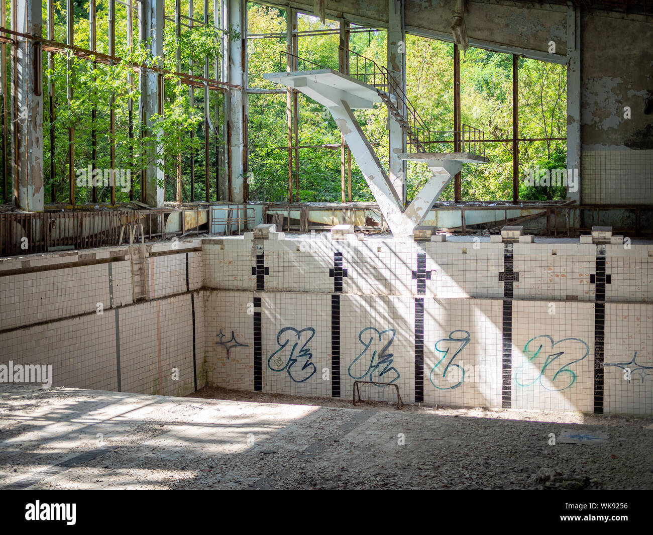 Inside the Azure Swimming Pool in Pripyat city, Chernobyl Exclusion ...