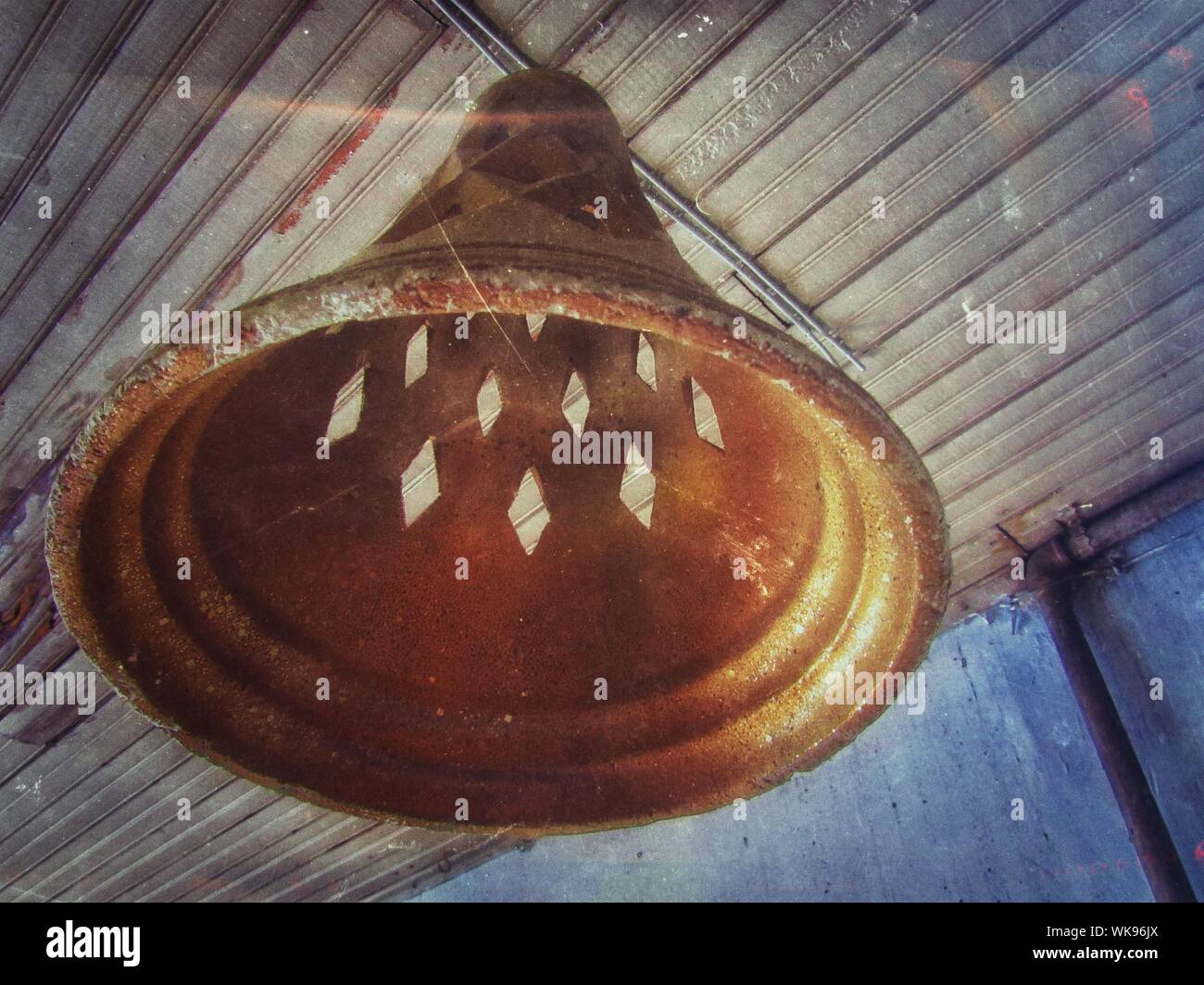 Rusty ceiling hi-res stock photography and images - Alamy