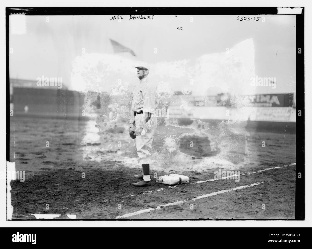 Baseball first baseman hi-res stock photography and images - Alamy