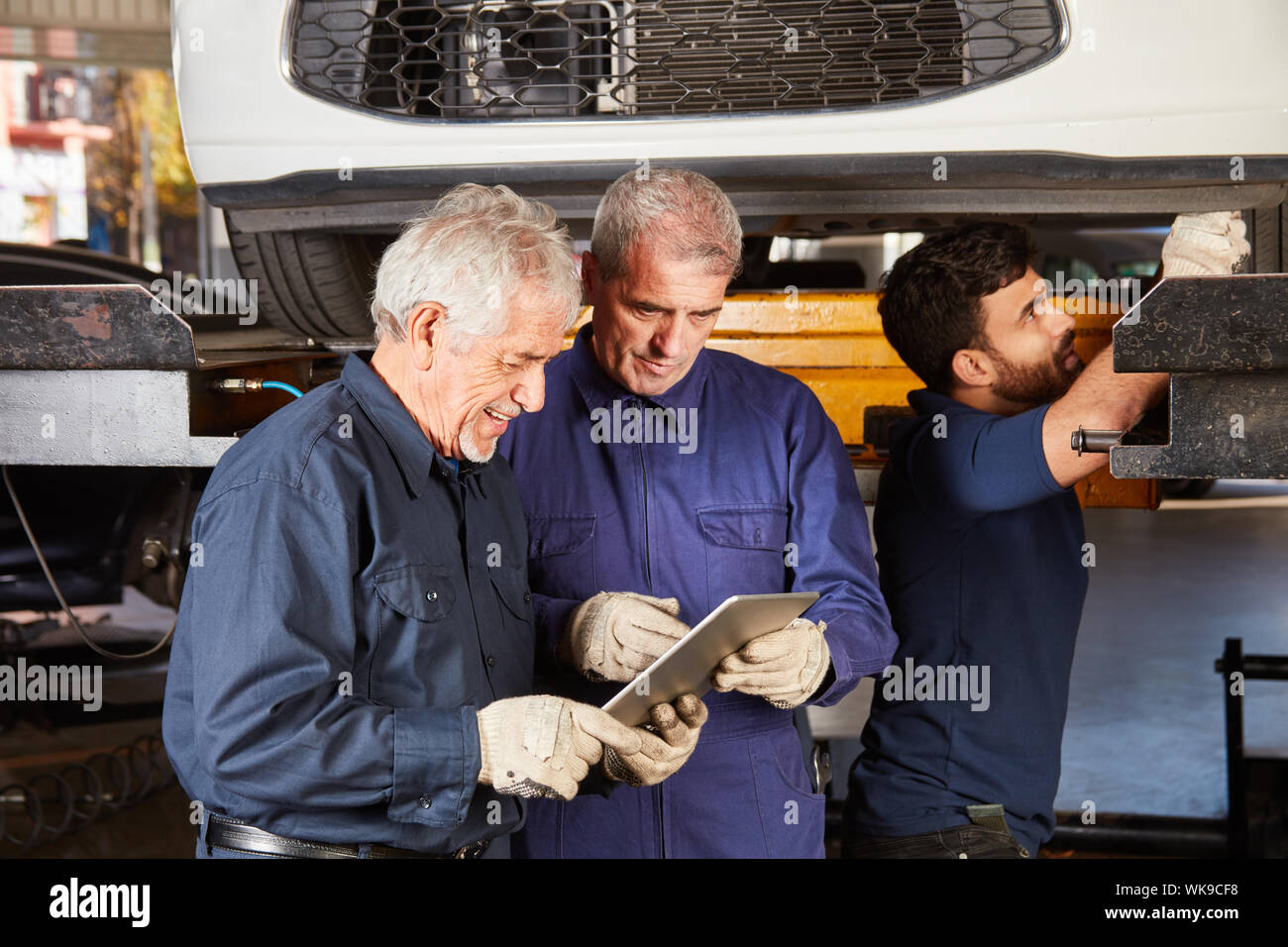 Maintenance inspection for computer hi-res stock photography and images ...