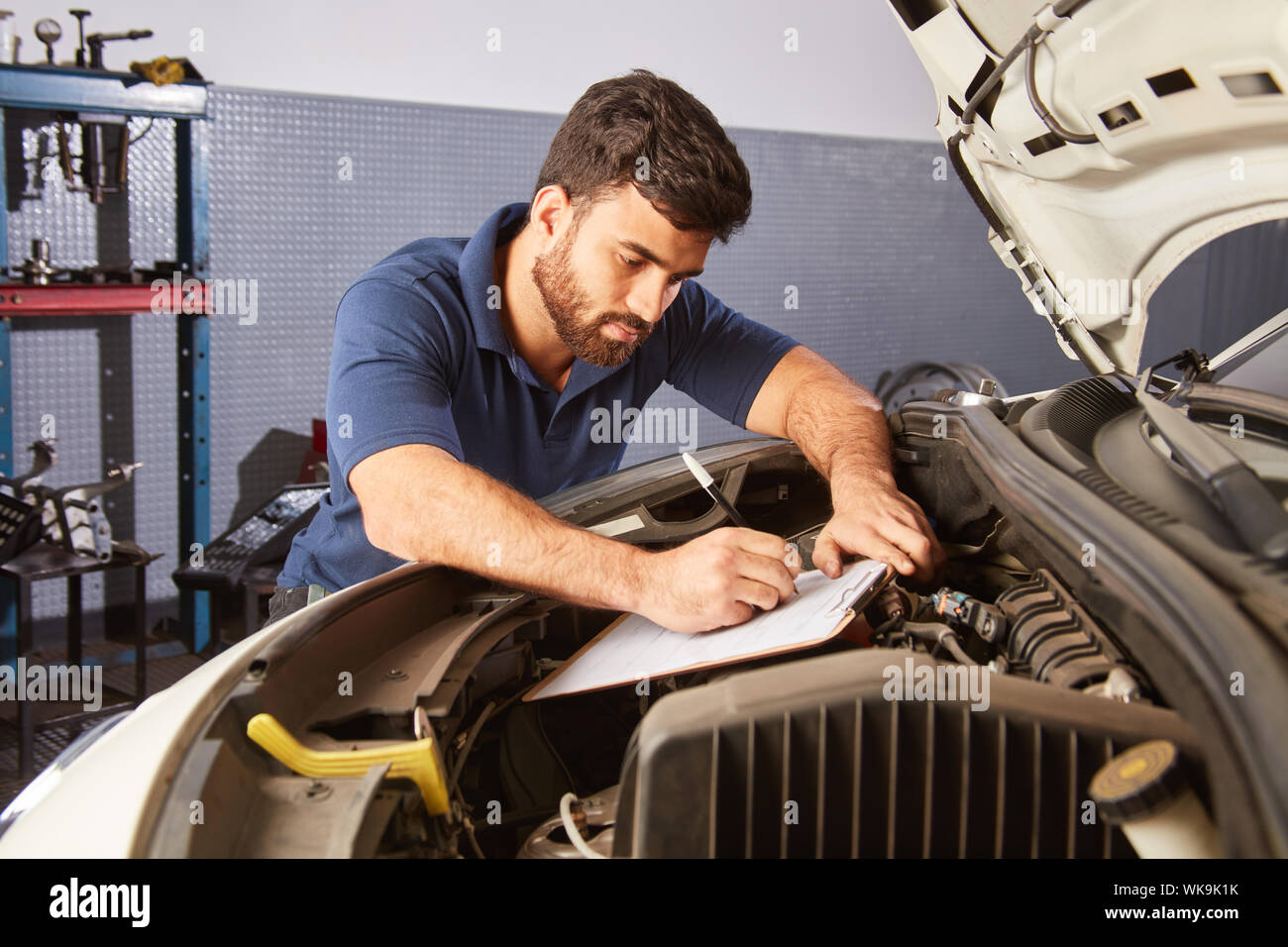Automotive mechatronics hi-res stock photography and images - Alamy