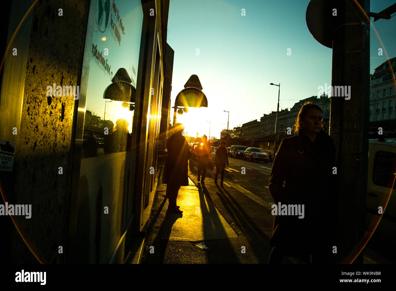 Busstop hi-res stock photography and images - Alamy