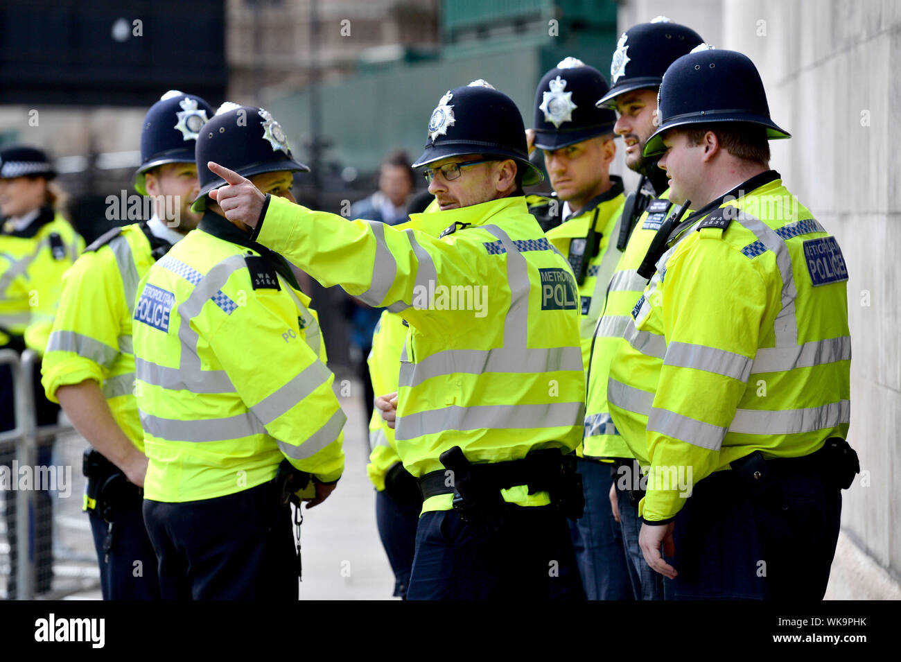 Parliament officers hi-res stock photography and images - Alamy