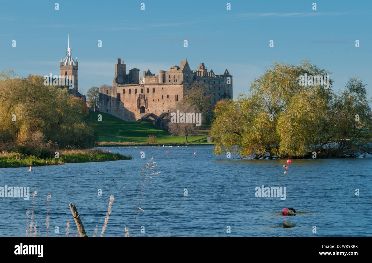 Linlithgow palace hi-res stock photography and images - Alamy