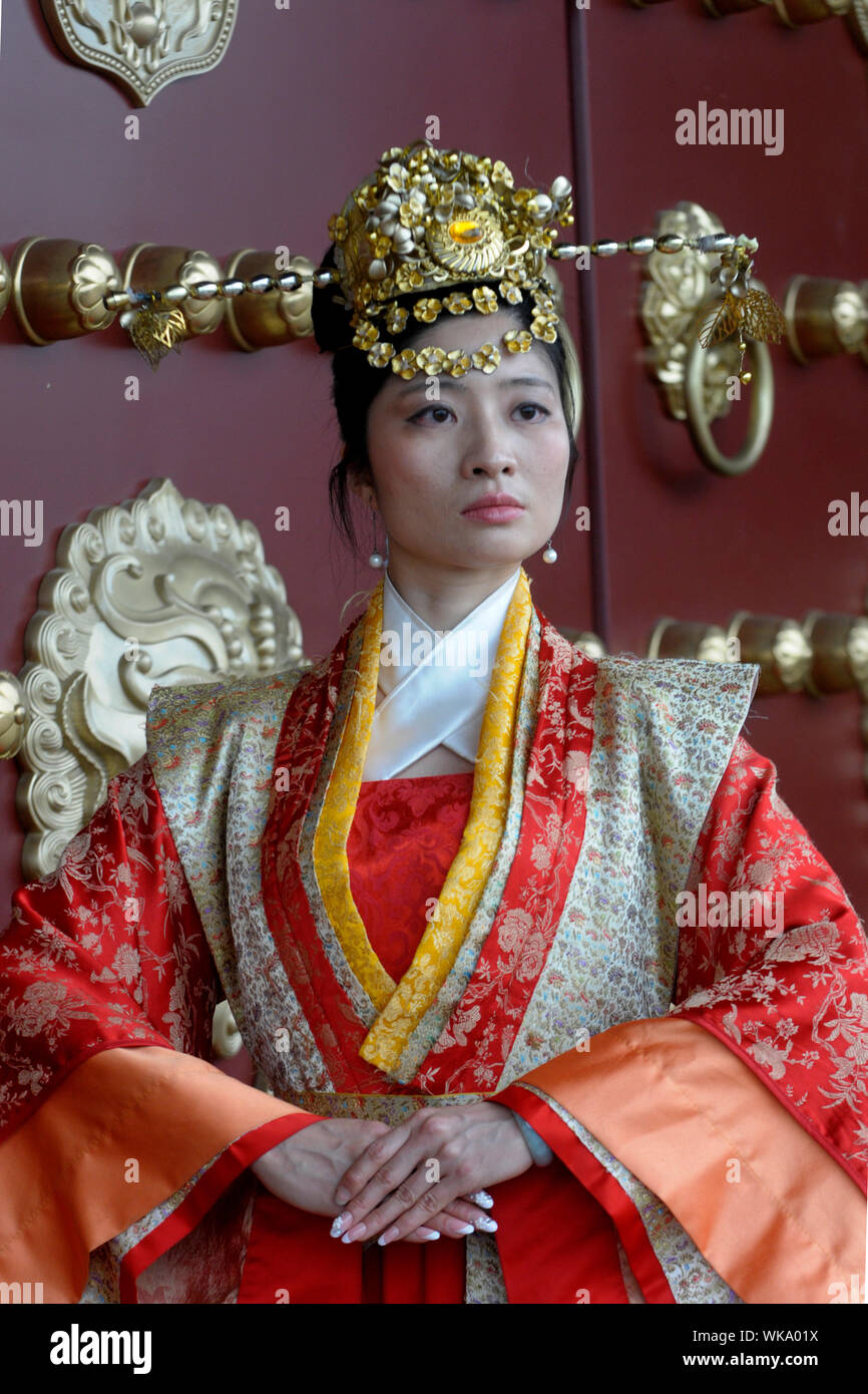 Tang palace hi-res stock photography and images - Alamy