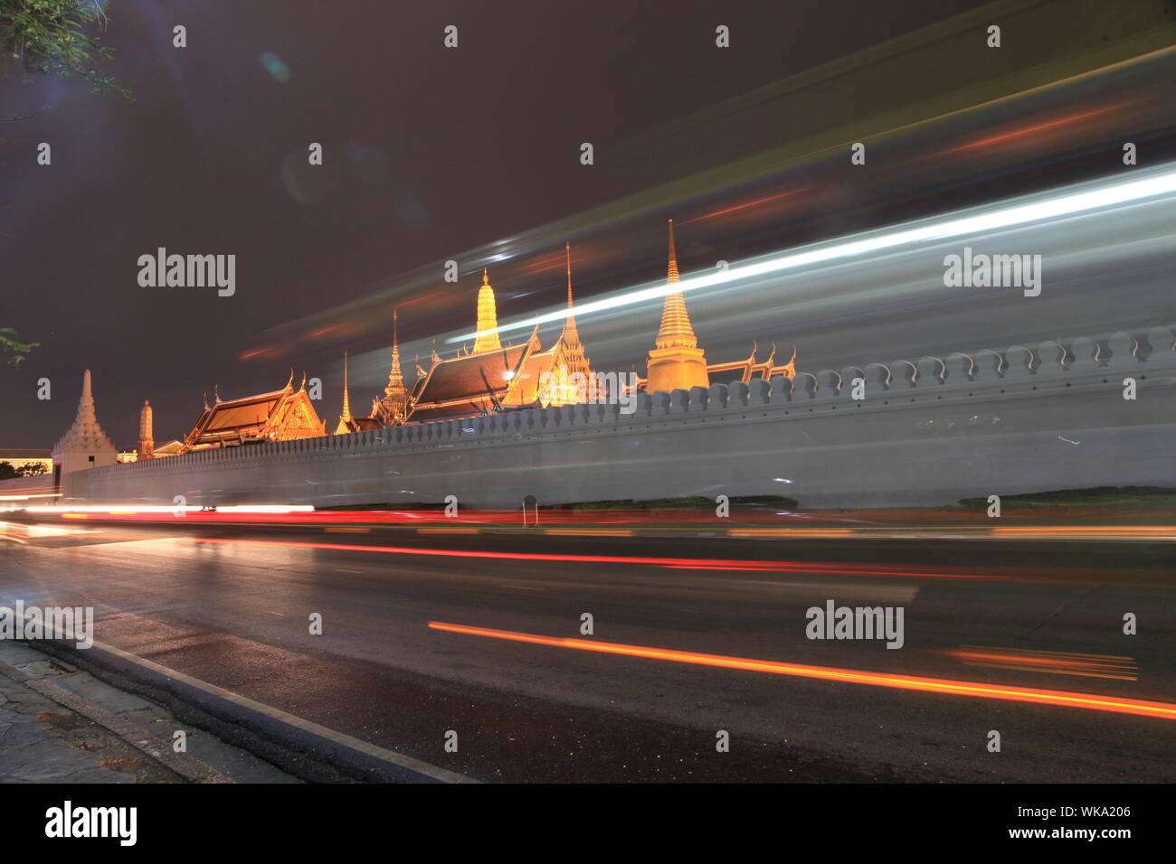 Illuminated temples hi-res stock photography and images - Alamy