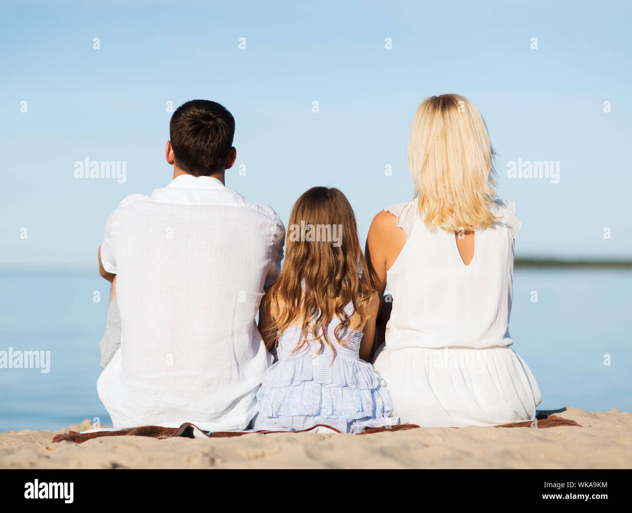 happy family at the seaside Stock Photo - Alamy