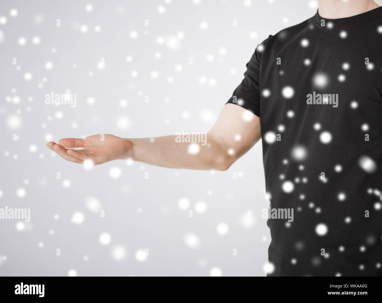 man hand showing something Stock Photo - Alamy