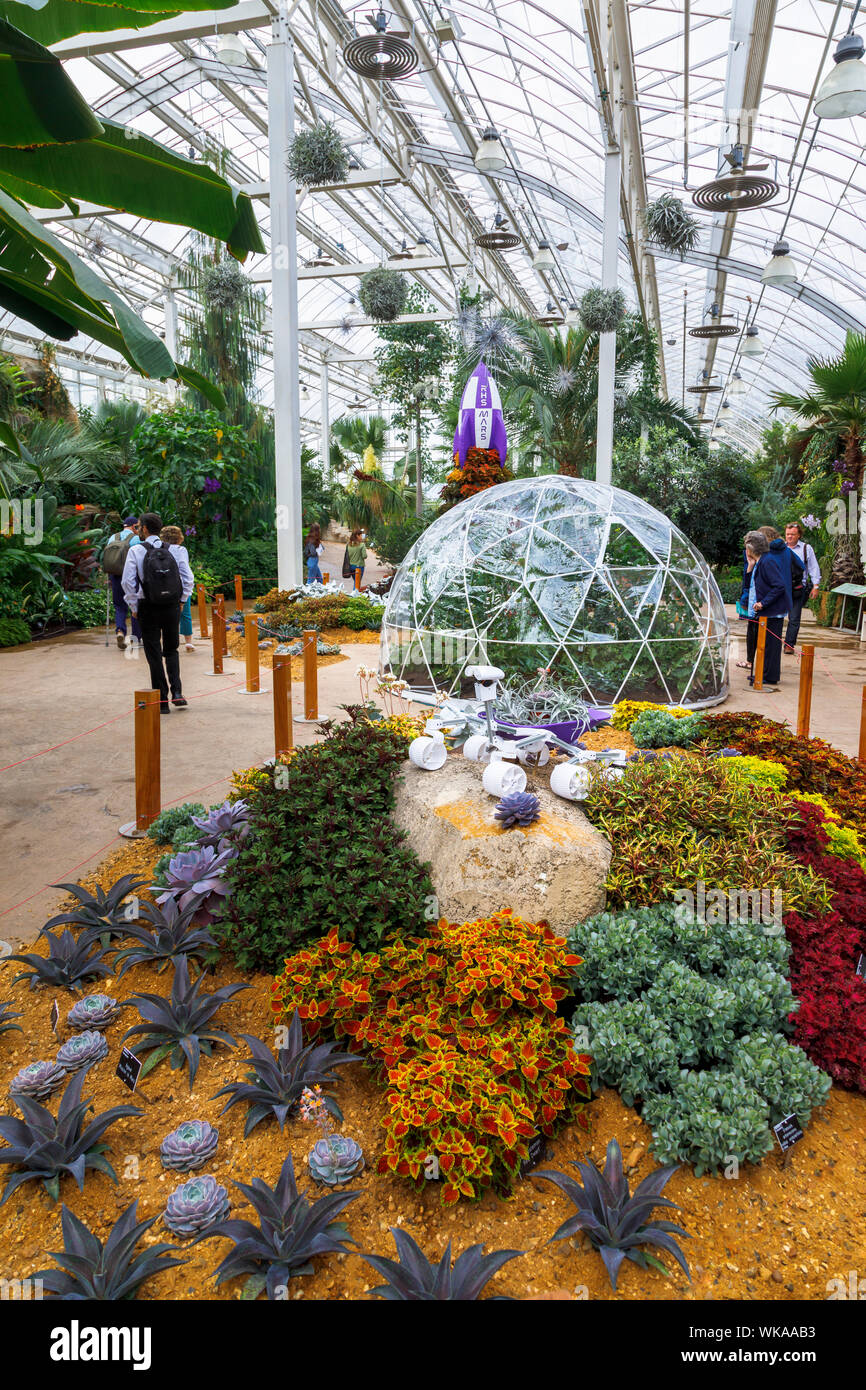 Greenhouse mars hi-res stock photography and images - Alamy