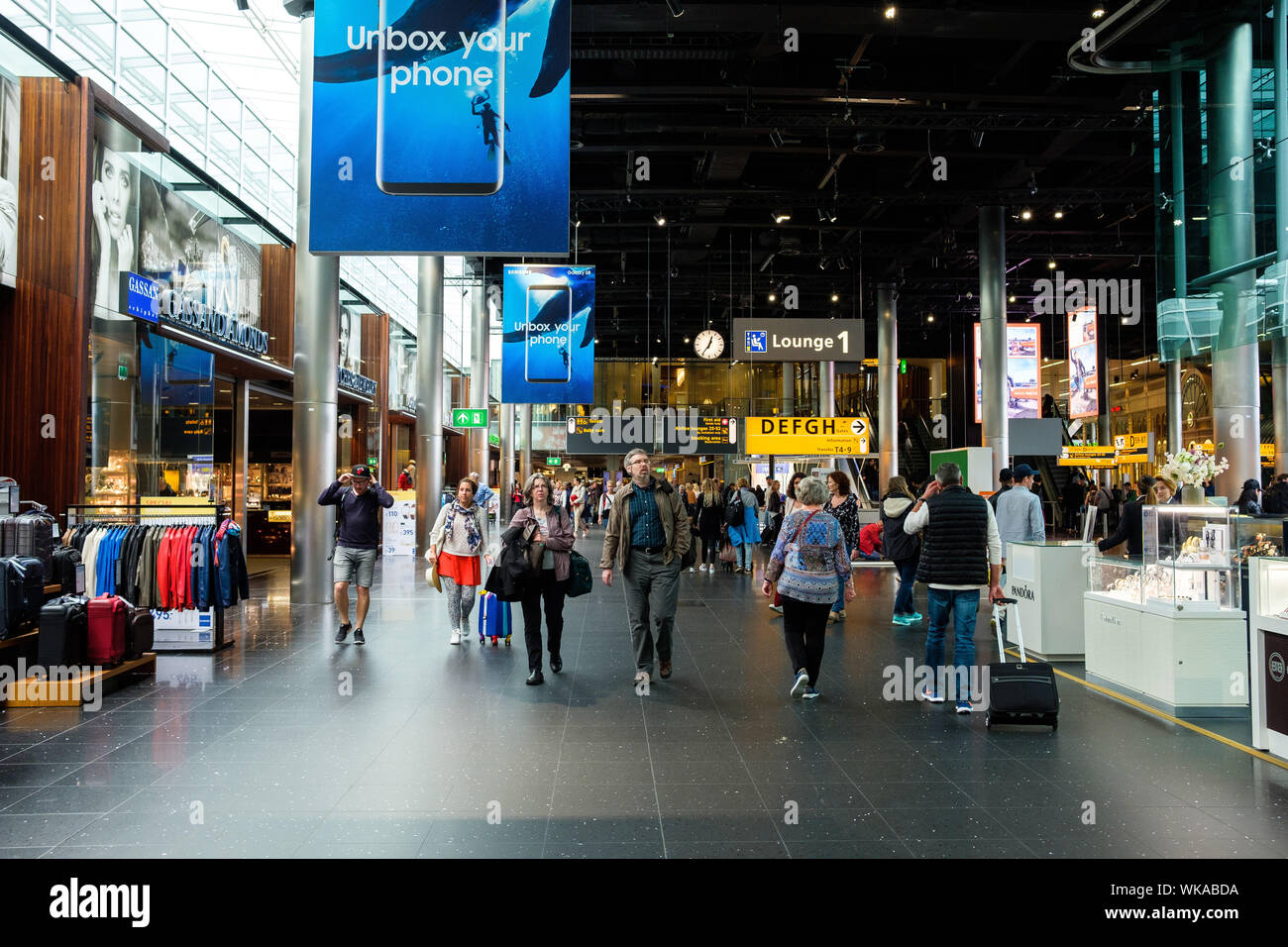 Netherlands; Haarlemmermeer: Amsterdam-Schiphol Airport. Passenger hall ...
