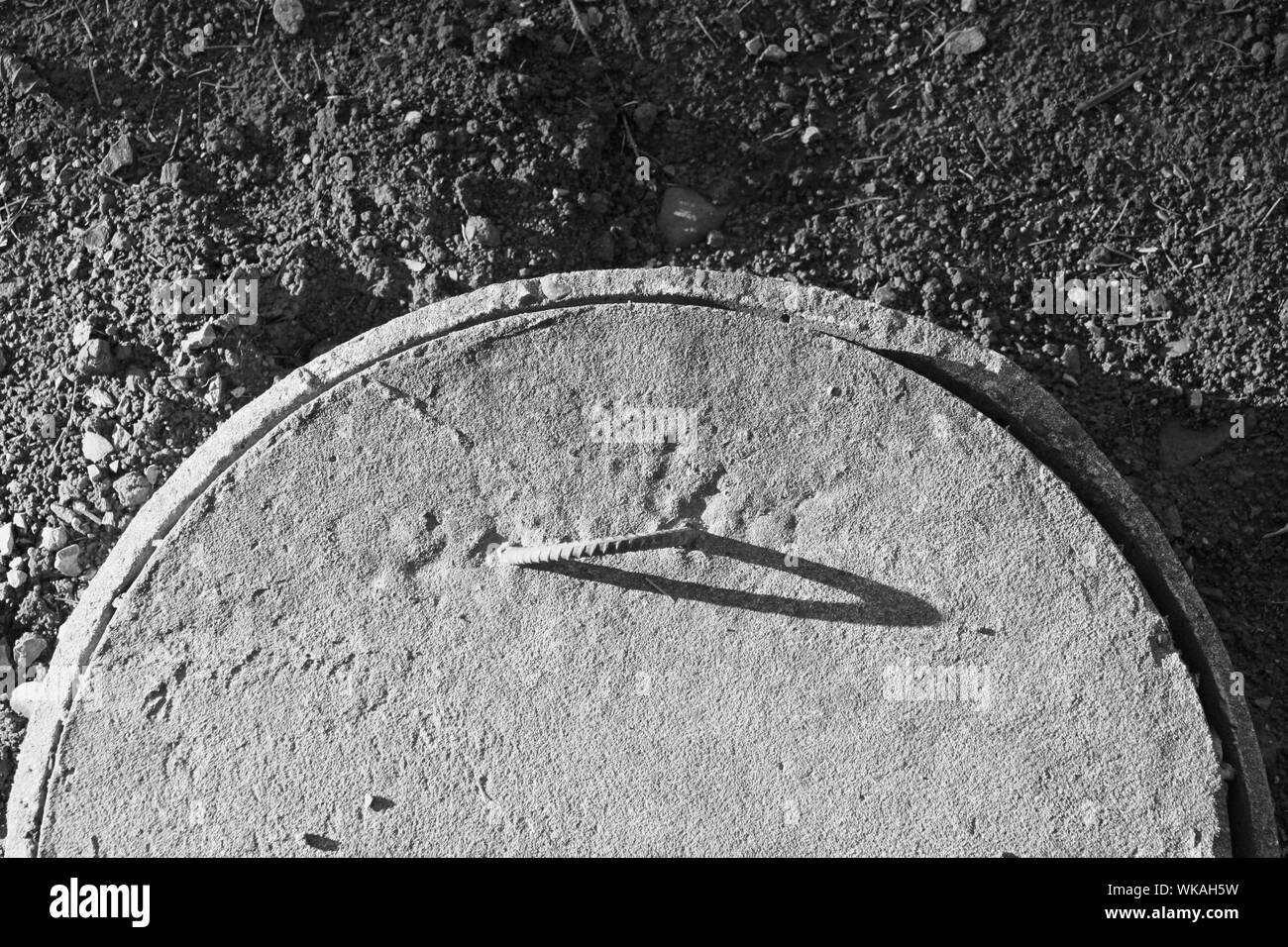 Manhole Black and White Stock Photos & Images - Alamy