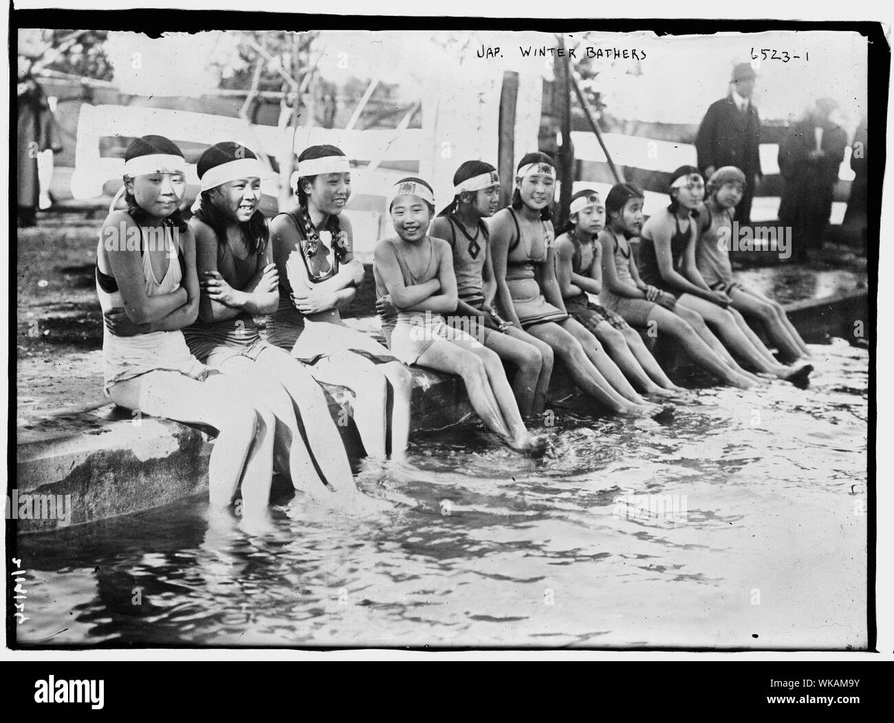 Japanese winter bathers Stock Photo - Alamy