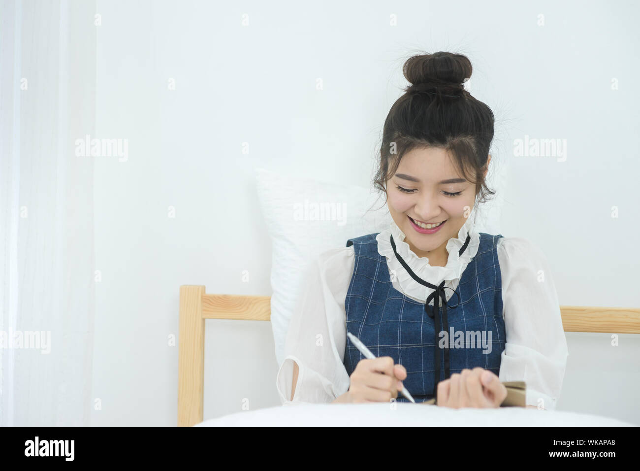 Woman relaxing book at home hi-res stock photography and images - Alamy