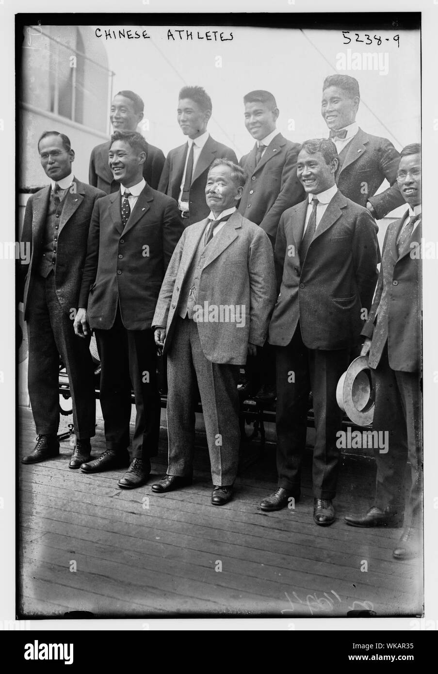 Athletes athletes Black and White Stock Photos & Images - Alamy