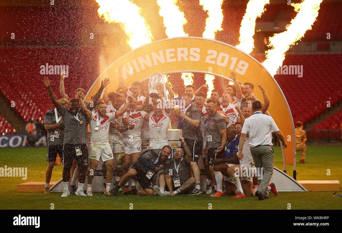 Sheffield eagles celebrate winning 1895 cup final wembley stadium hi ...