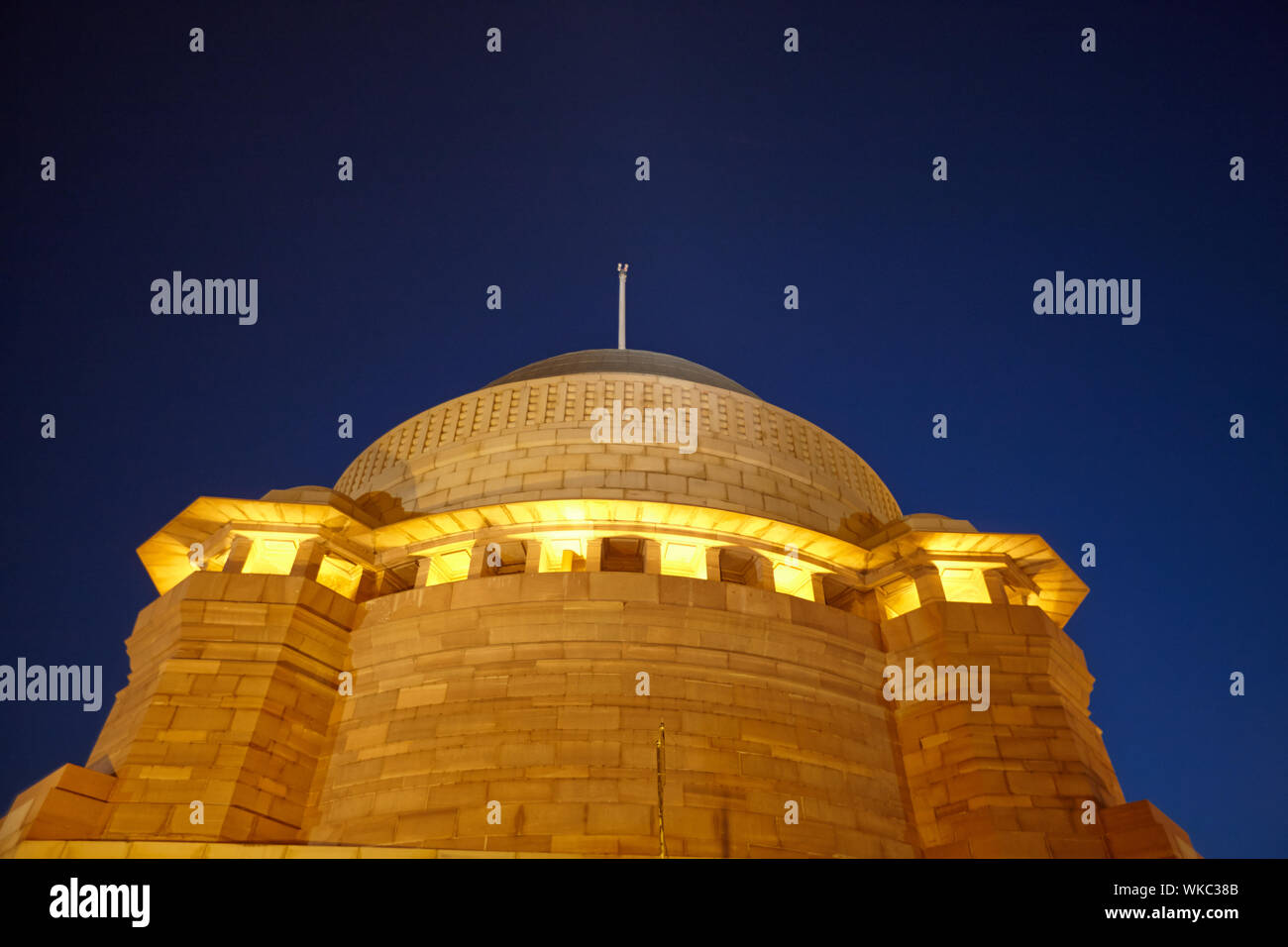 Low angle view of a government building, Rashtrapati Bhavan, New Delhi ...