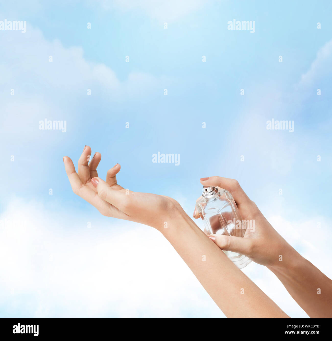 woman hands spraying perfume Stock Photo - Alamy