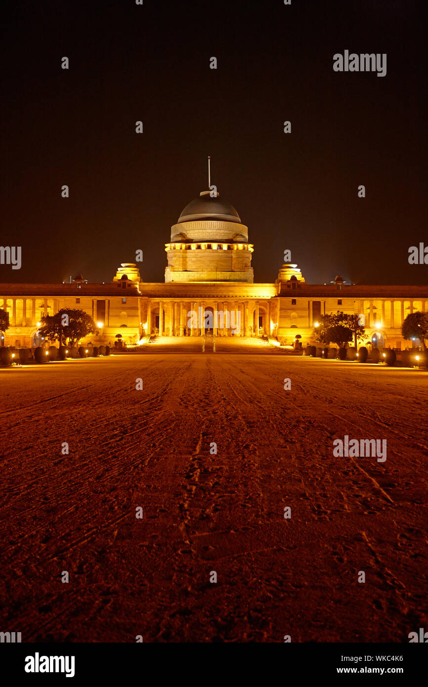 Rashtrapati bhavan delhi exterior hi-res stock photography and images ...