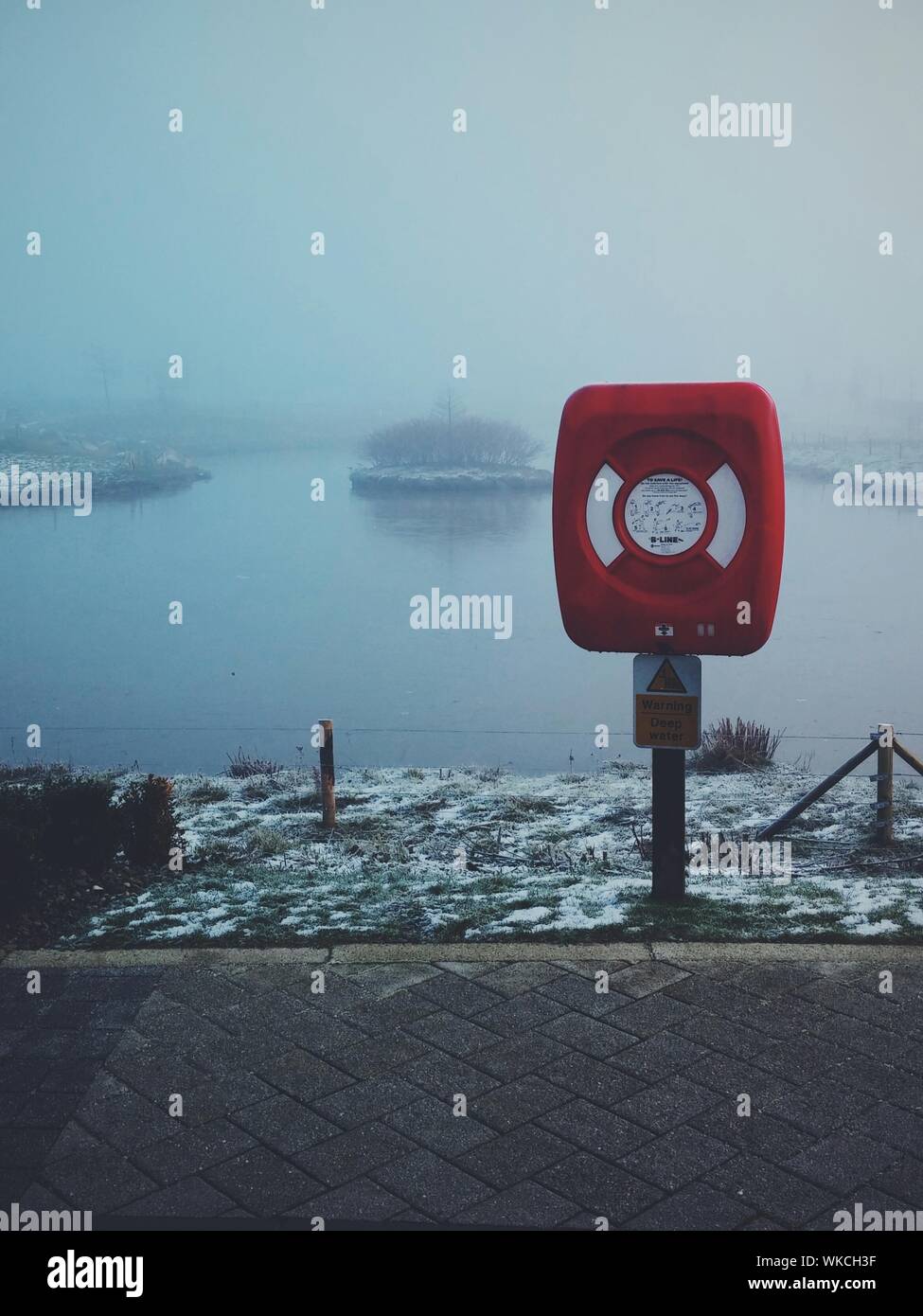 Depth of the lake hi-res stock photography and images - Alamy
