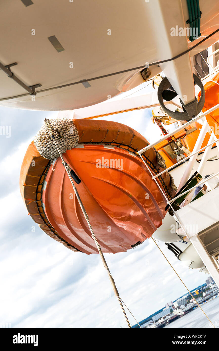 Ribbed fast rescue craft on Queen Mary 2 qm2 sitting on davits Stock ...