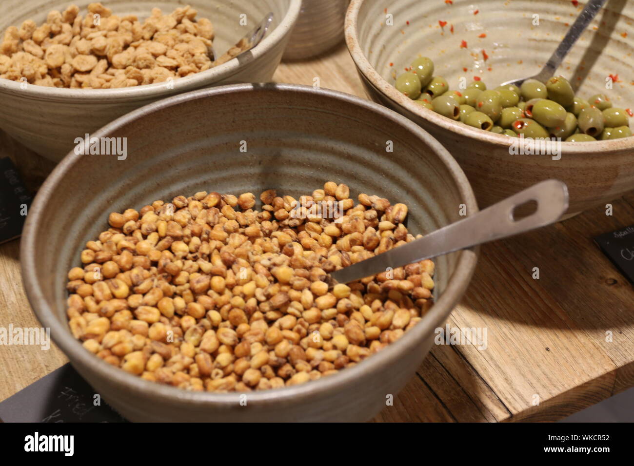 Display of pulses hi-res stock photography and images - Alamy