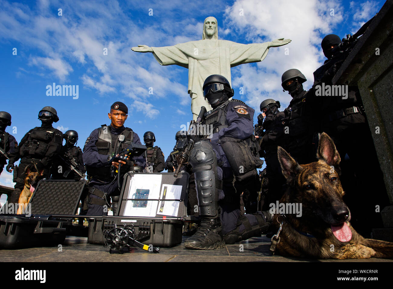Members of the brazilian Special Force BOPE on a operation trainning at ...