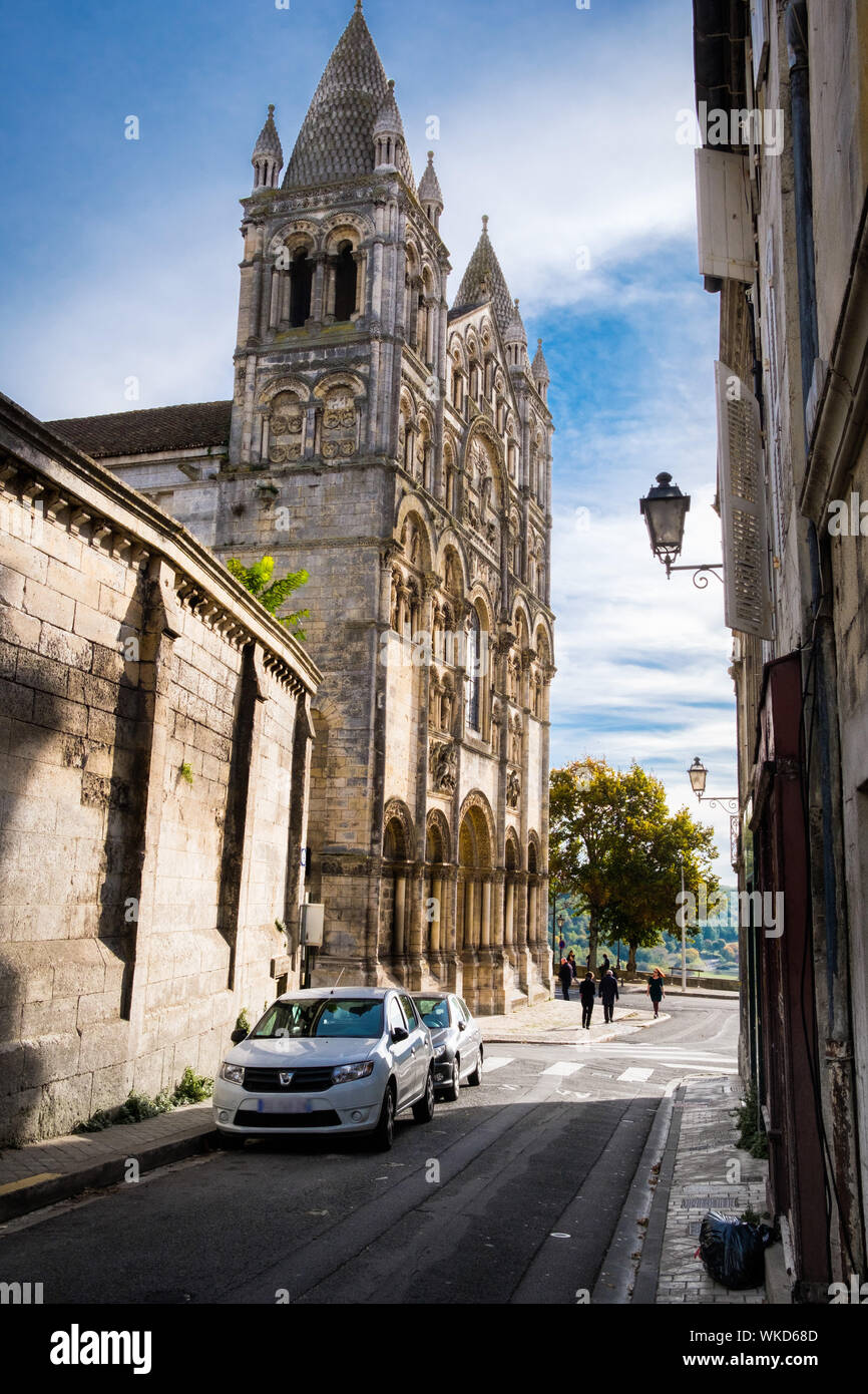 Angouleme cathedral hi-res stock photography and images - Alamy