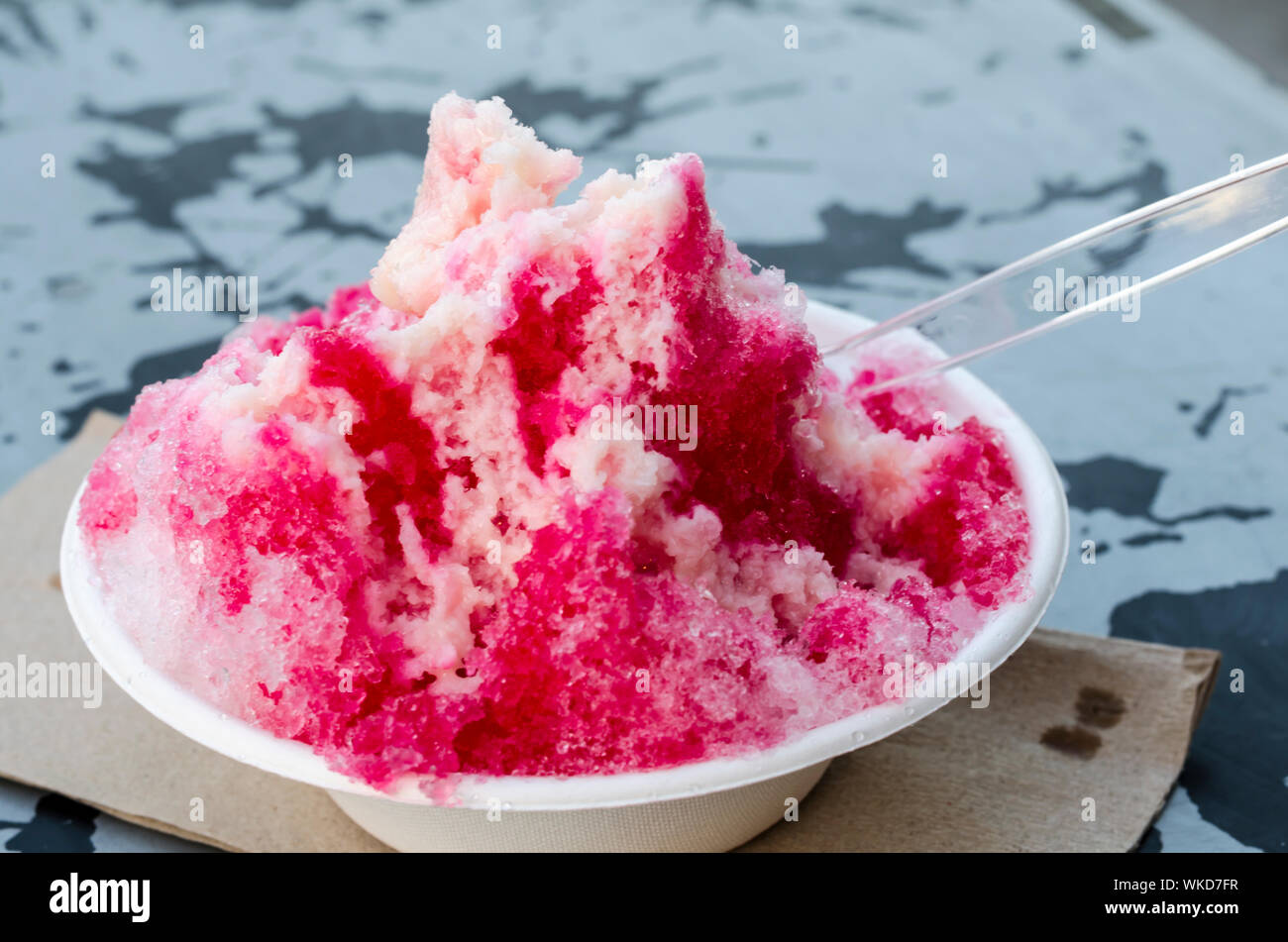 Shaved ice desert hi-res stock photography and images - Alamy