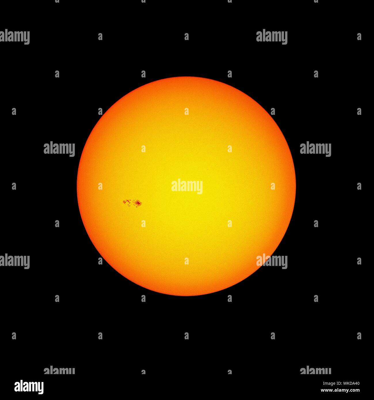 Night sky orange hi-res stock photography and images - Alamy