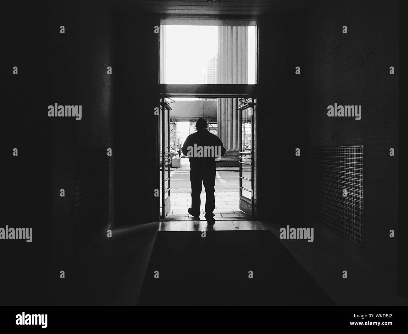 Leaving office hi-res stock photography and images - Alamy