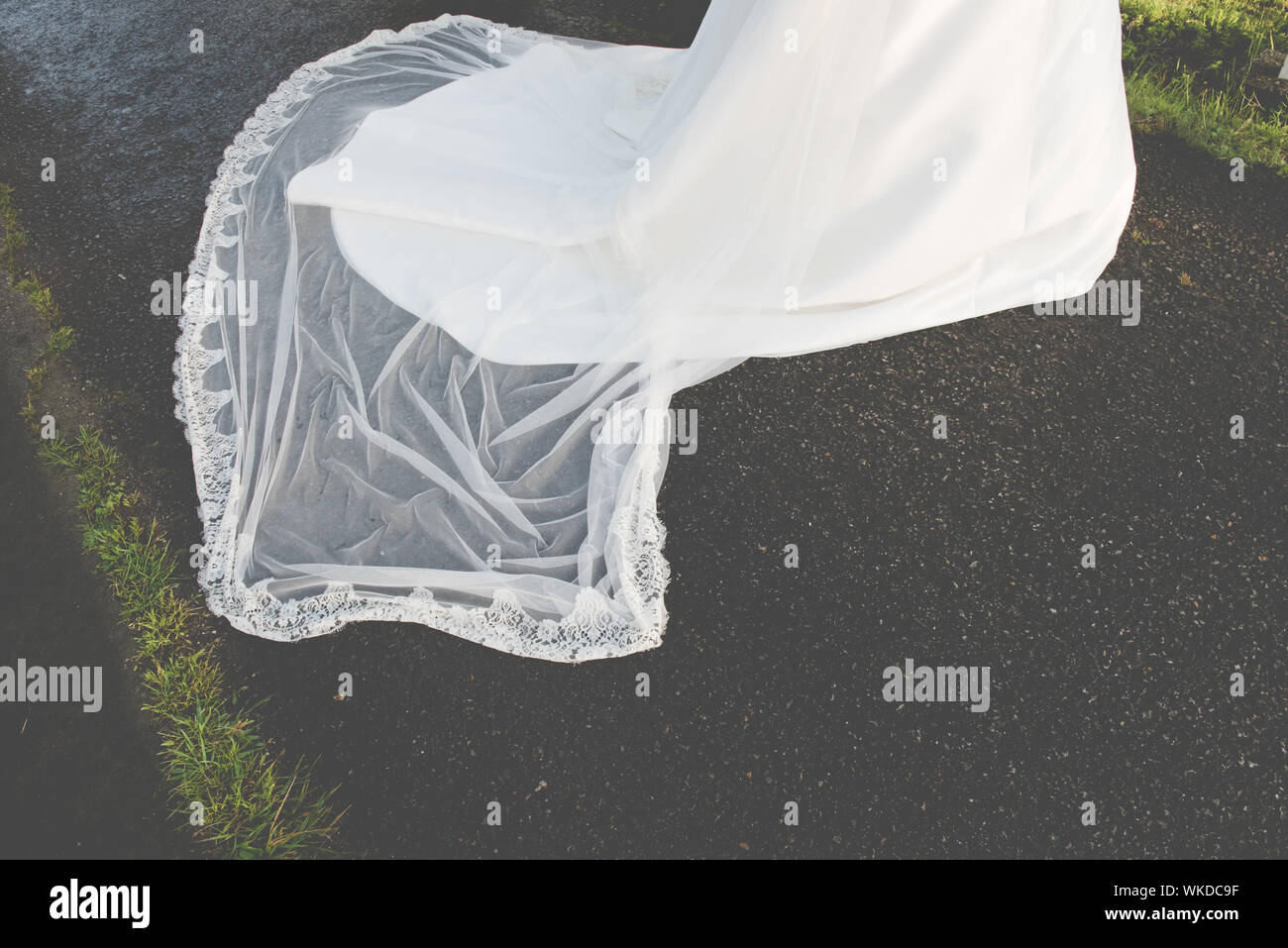 Bride on the road hi-res stock photography and images - Alamy