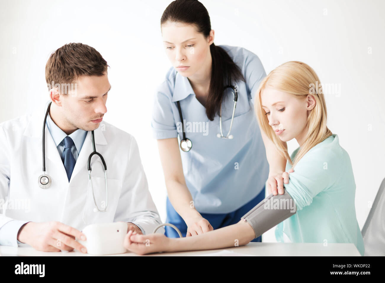 doctor and patient in hospital Stock Photo - Alamy