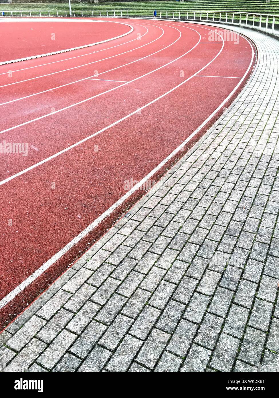 Empty Race Track Curve High Resolution Stock Photography and Images - Alamy