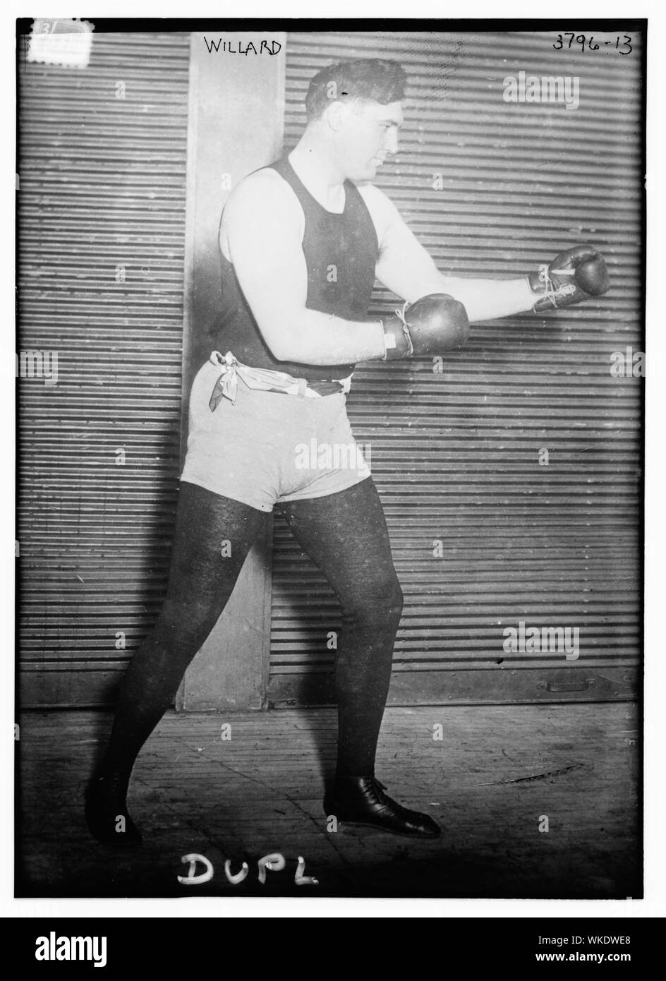 Jess willard hi-res stock photography and images - Alamy