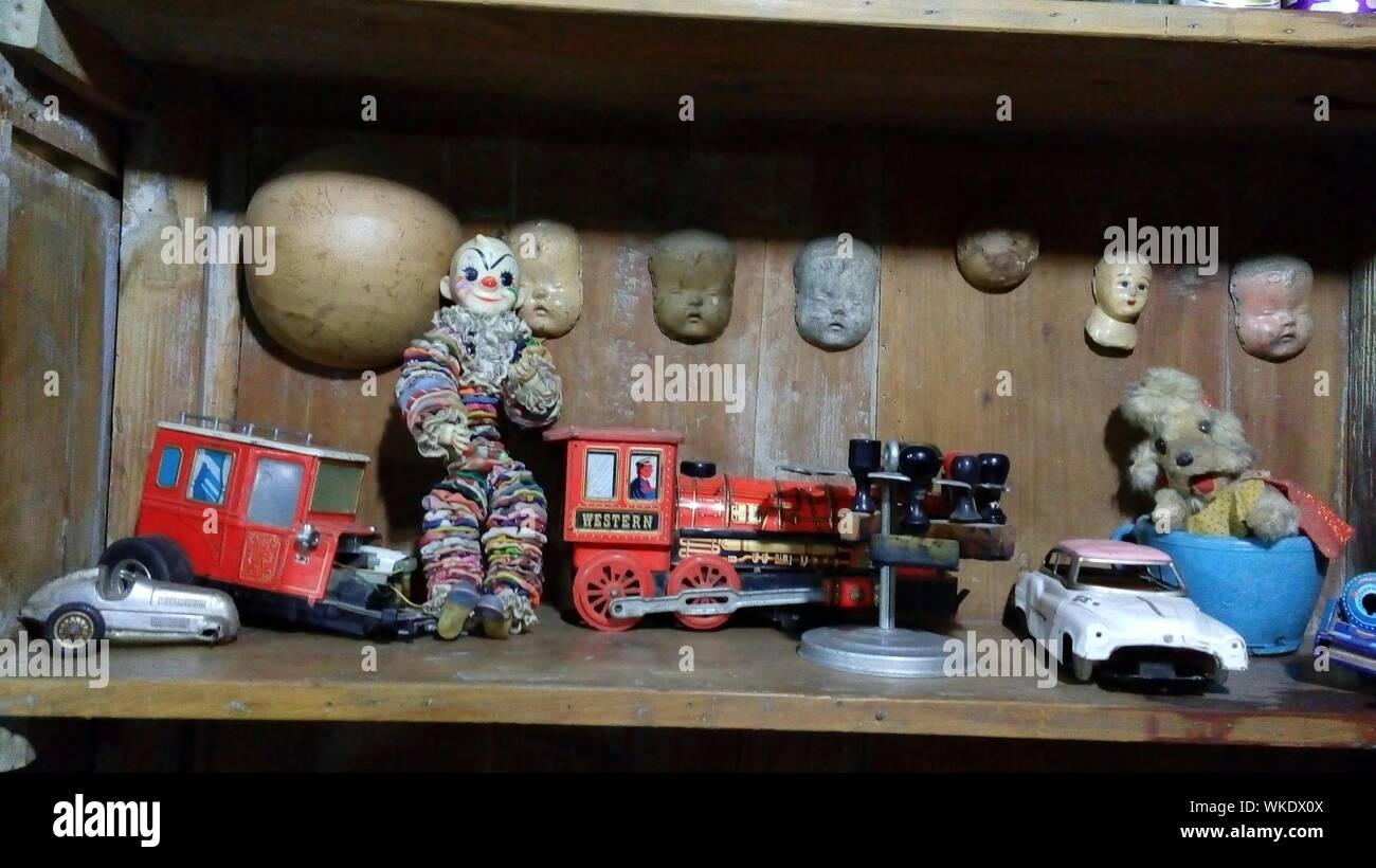 Shelf toys hi-res stock photography and images - Alamy