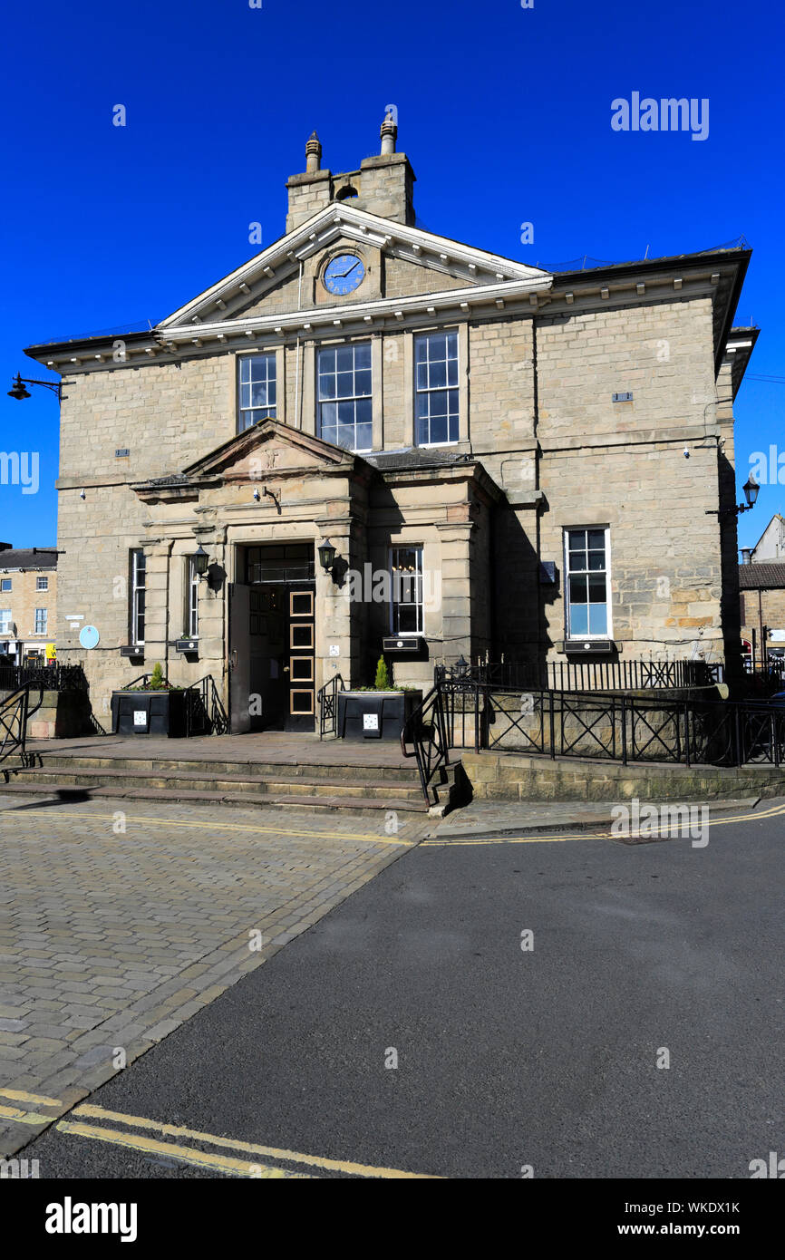 Wetherby town hall hi-res stock photography and images - Alamy