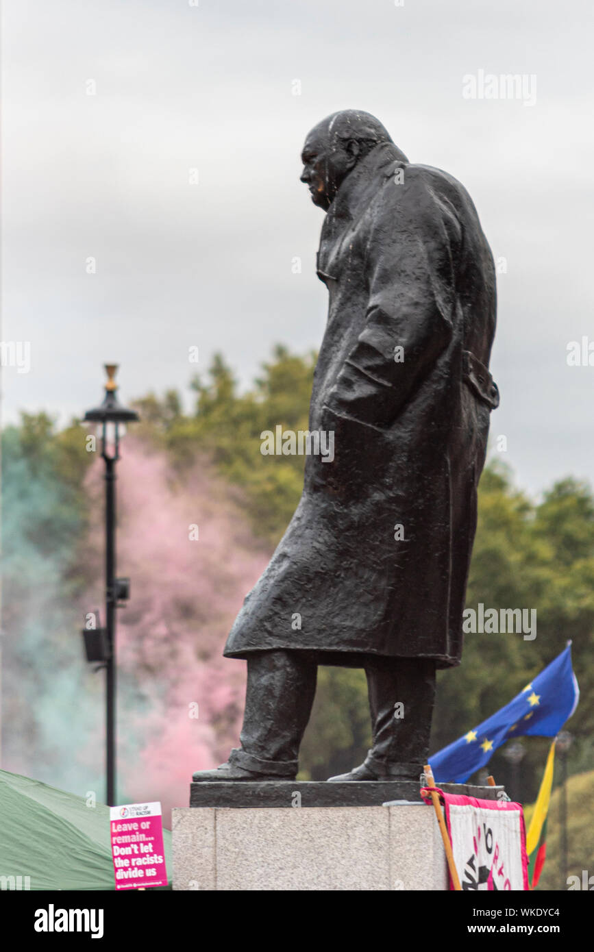 Churchill flag hi-res stock photography and images - Alamy