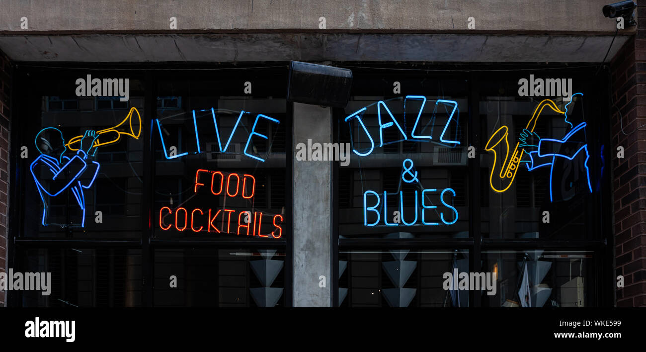 Illinois chicago neon sign bar hi-res stock photography and images - Alamy