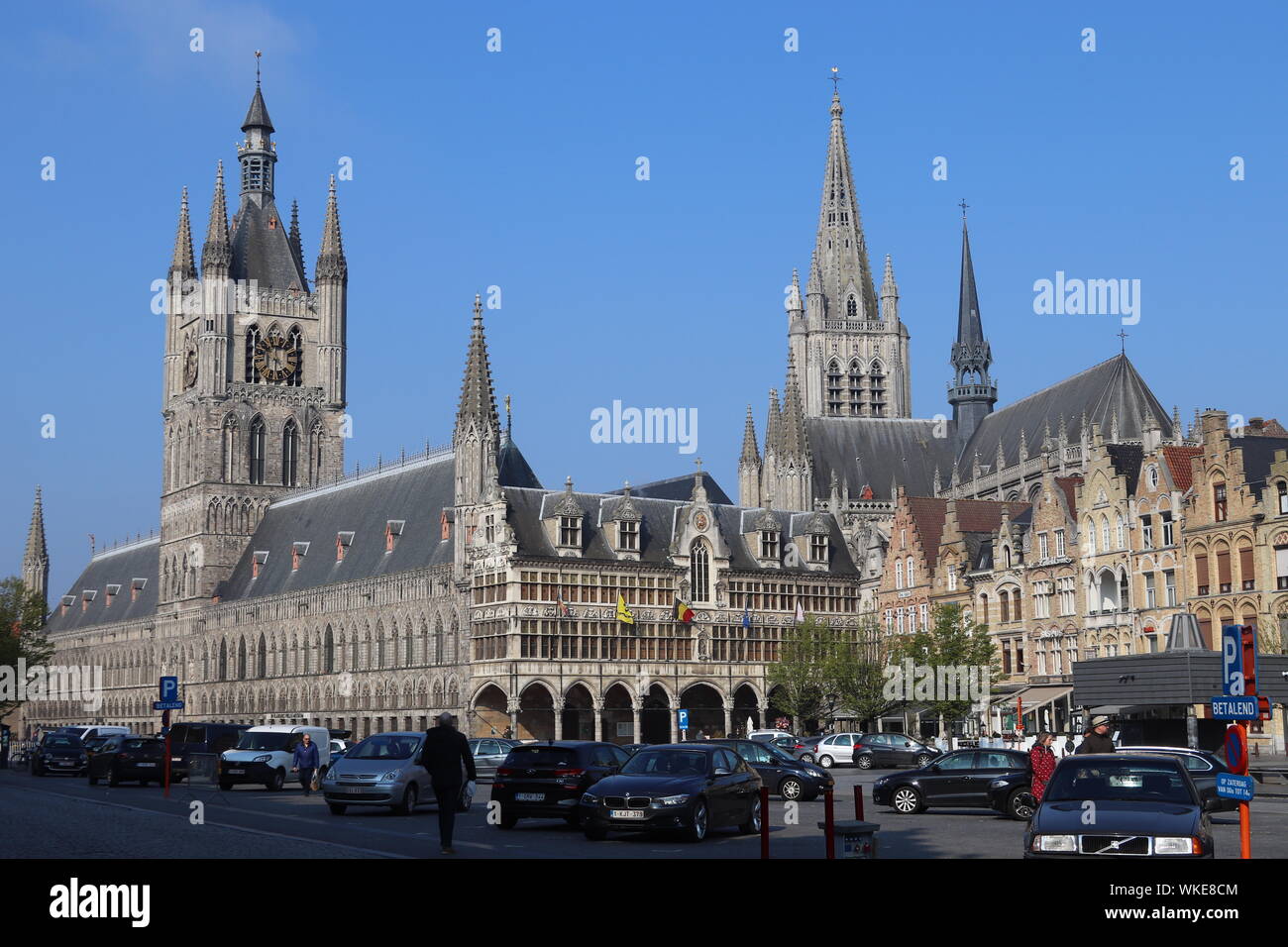 Ypres / Ieper Cloth Hall (Lakenhalle) and market square, Flanders Stock ...